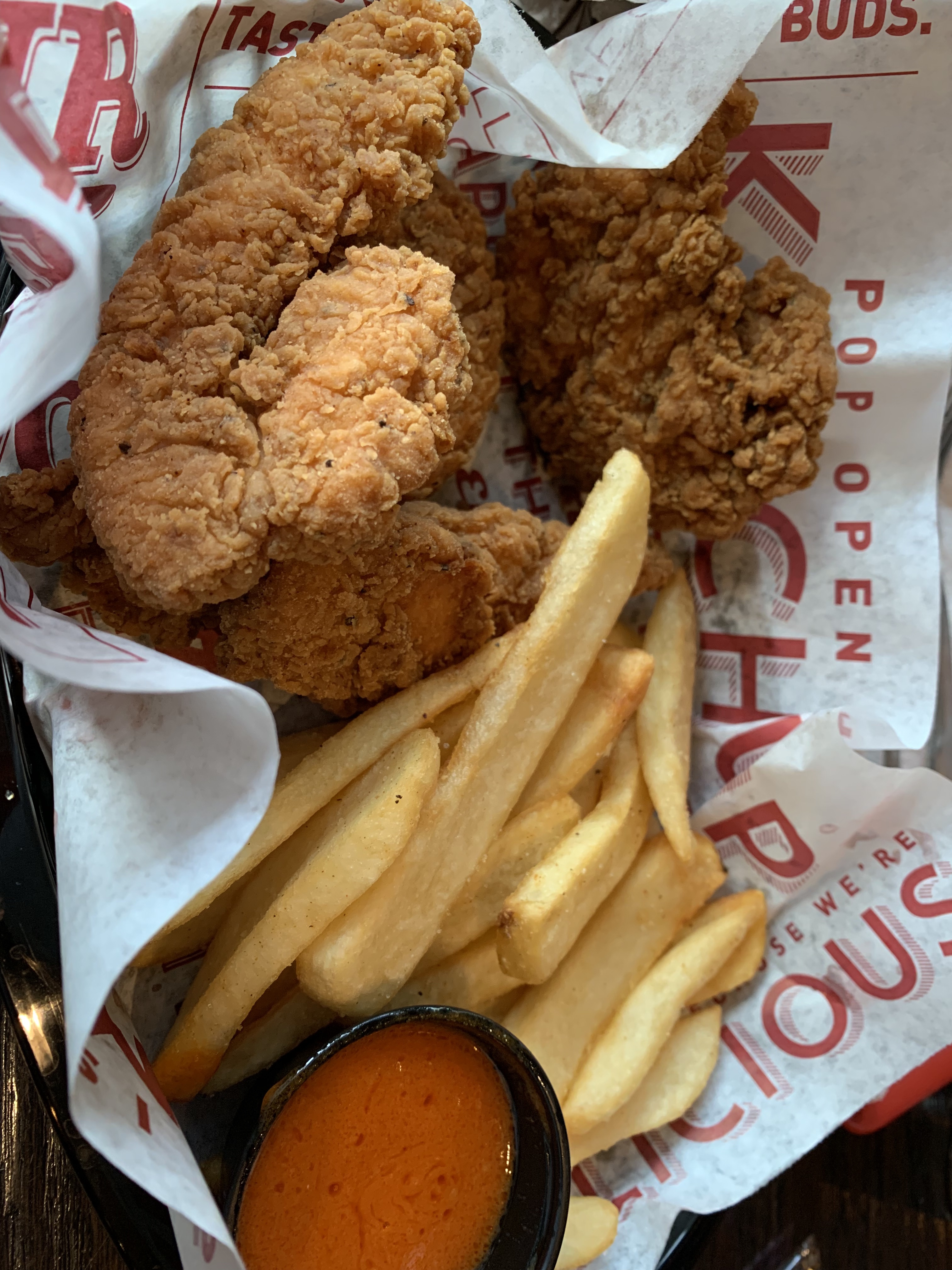 Red Robin: clucks & fries – McGuido's Adventures in Food
